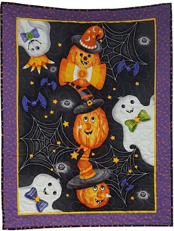Halloween Wall Quilt With Ghosts and Pumpkins - Etsy