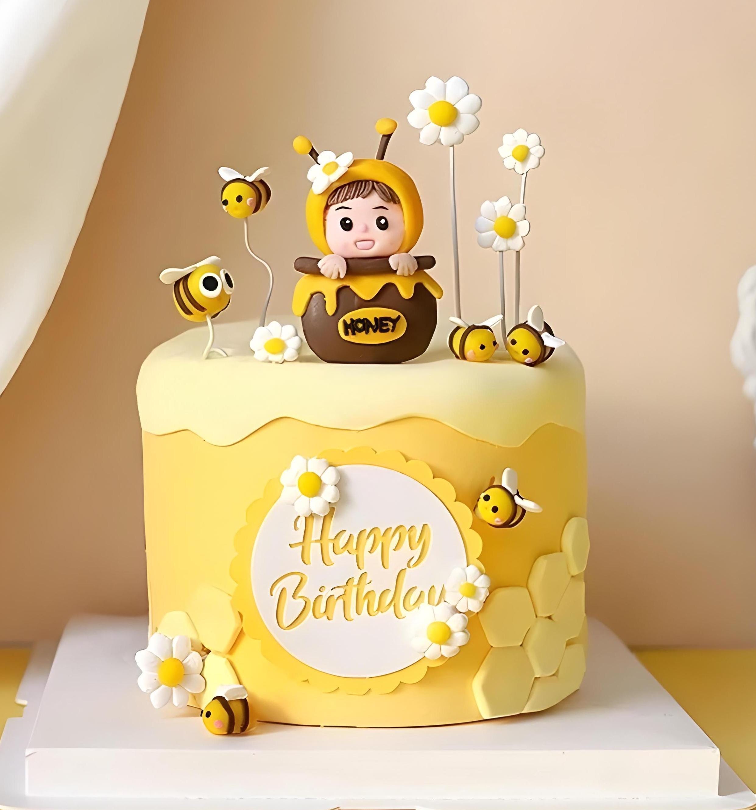 Bumble Bee Cake Decoration Bumble Bee Baby Shower Bumble Bee Cake ...