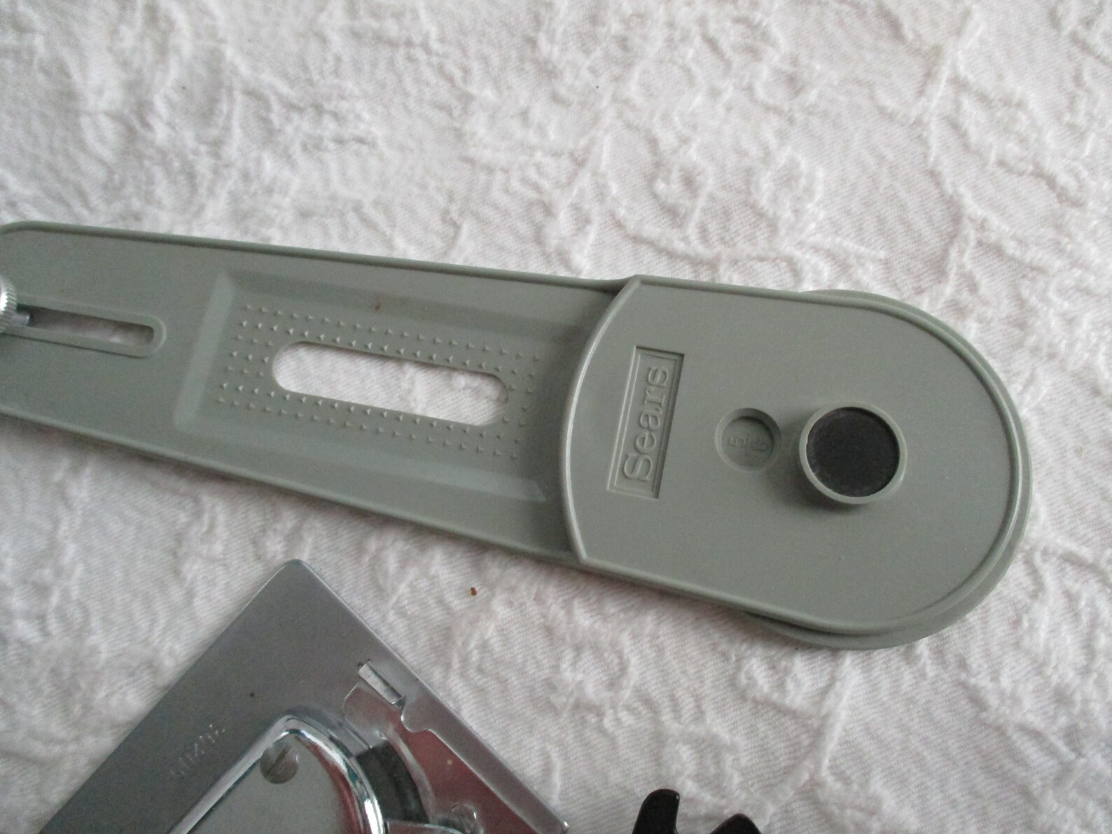 Singer Sewing Machine Even Feed Walking Foot Vintage Attachments Zipper ...