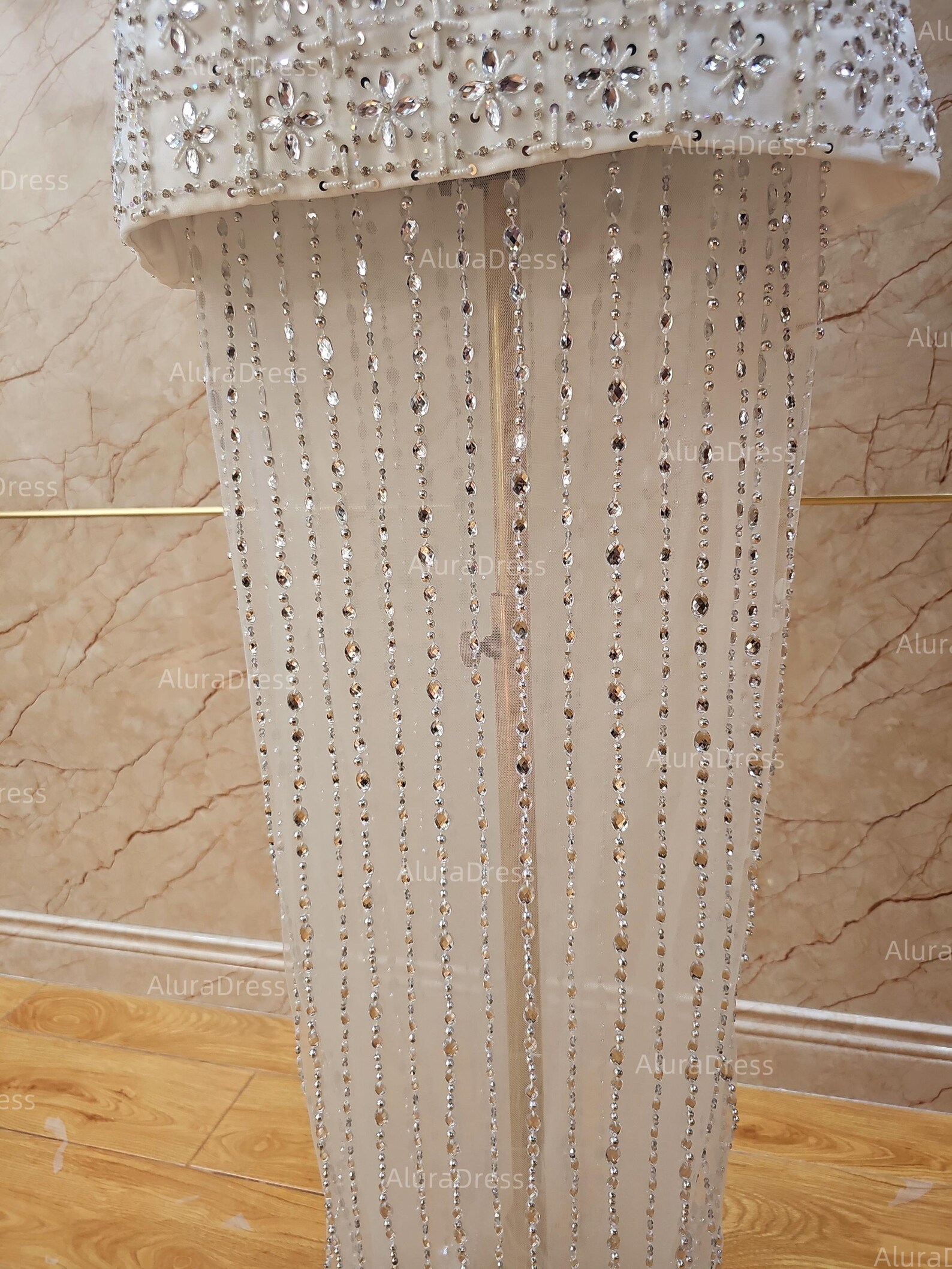 Luxurious Beaded Mini Dress With Detachable Skirt. Convenient 2-in-1 ...