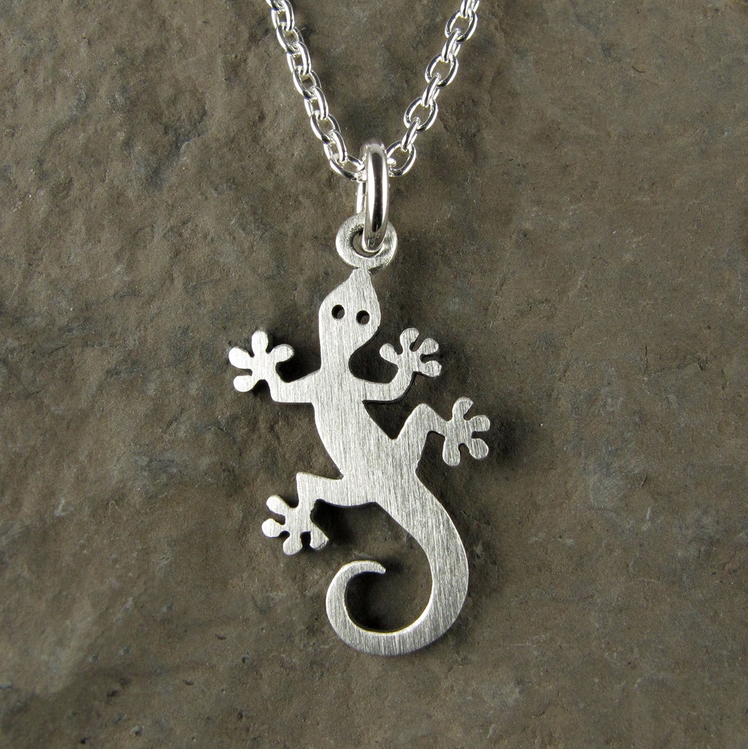 Tiny Gecko Pendant / Necklace - Etsy