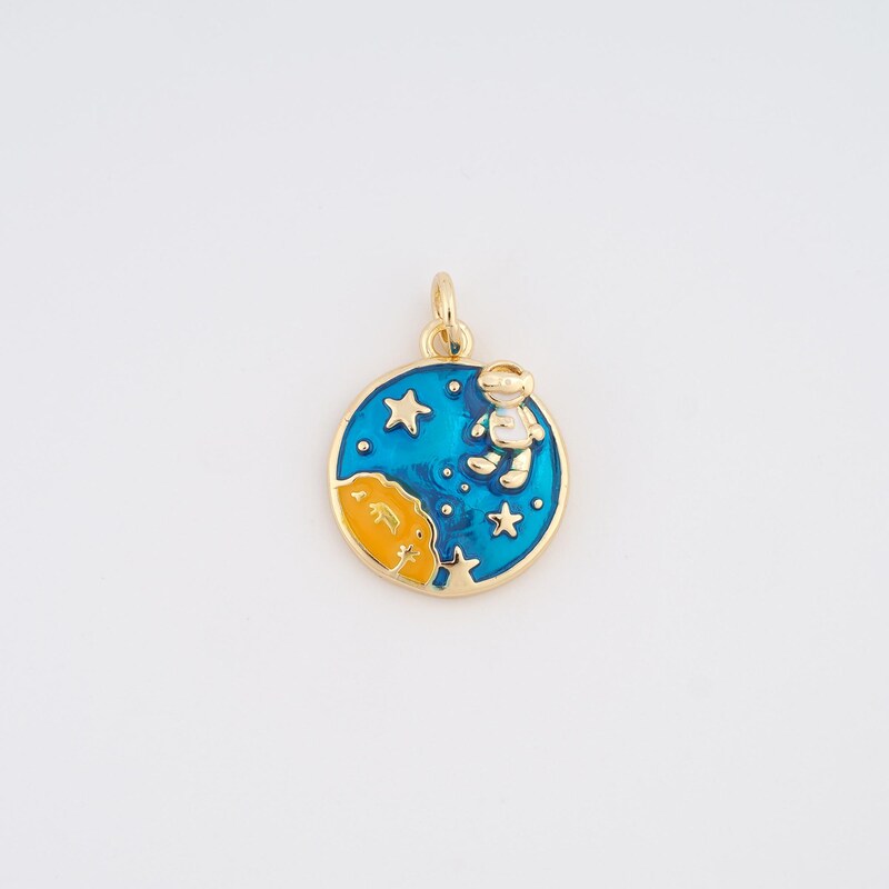 Astronaut Pendant - Etsy