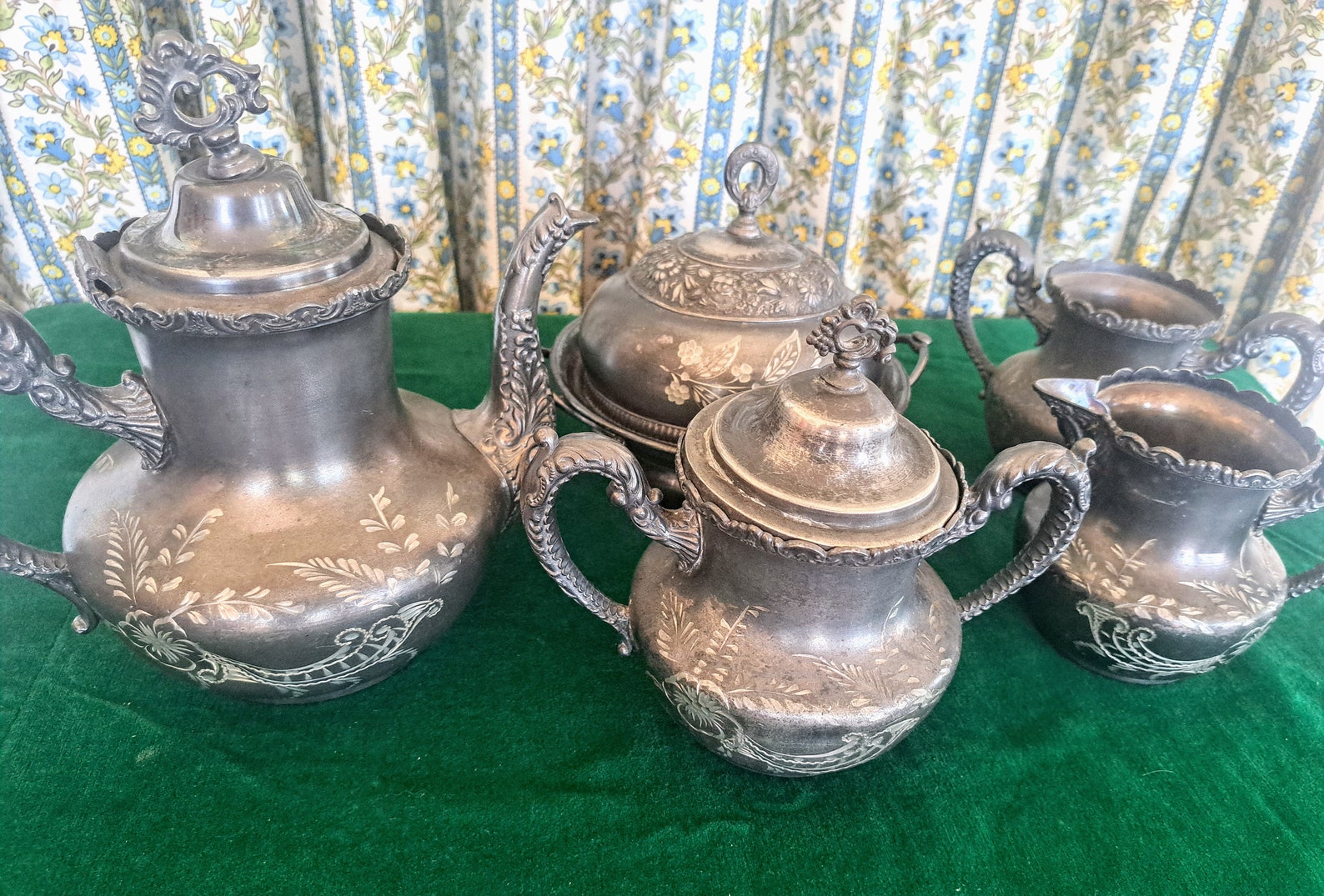 Five Piece Royal MFG Co Triple Plates Forbes Silver Co Quadruple Plated ...