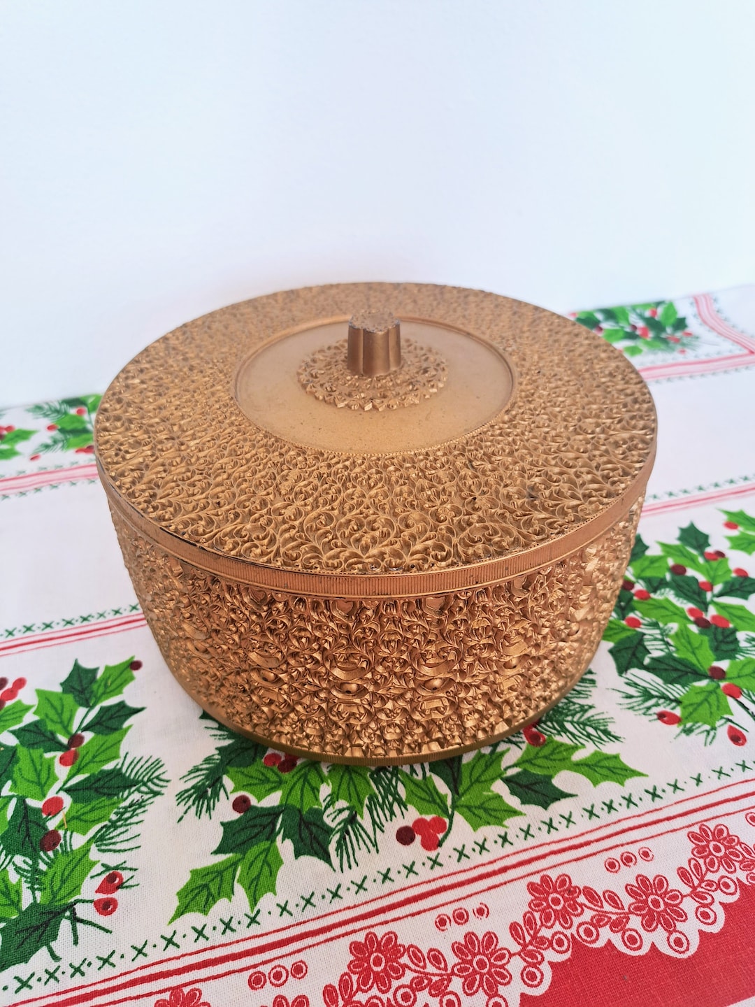 1960s Hollywood Regency Gold Plastic Round Sewing Trinkets Box Mid ...