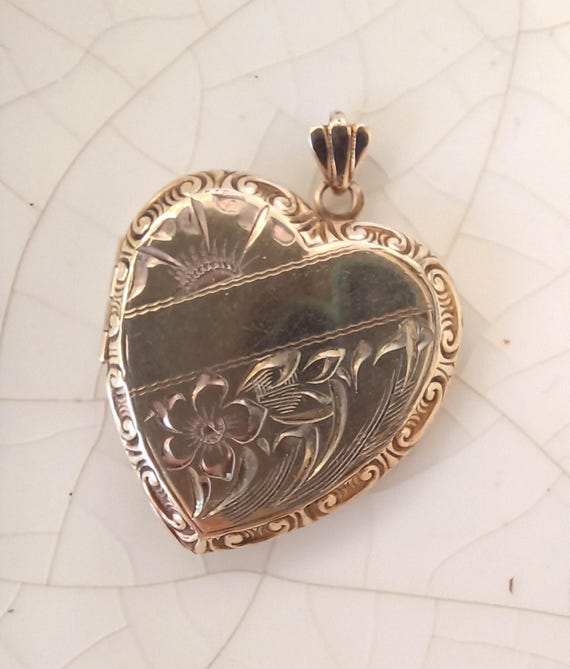 Antique Victorian Heart Locket - engraved sun and flo… - Gem
