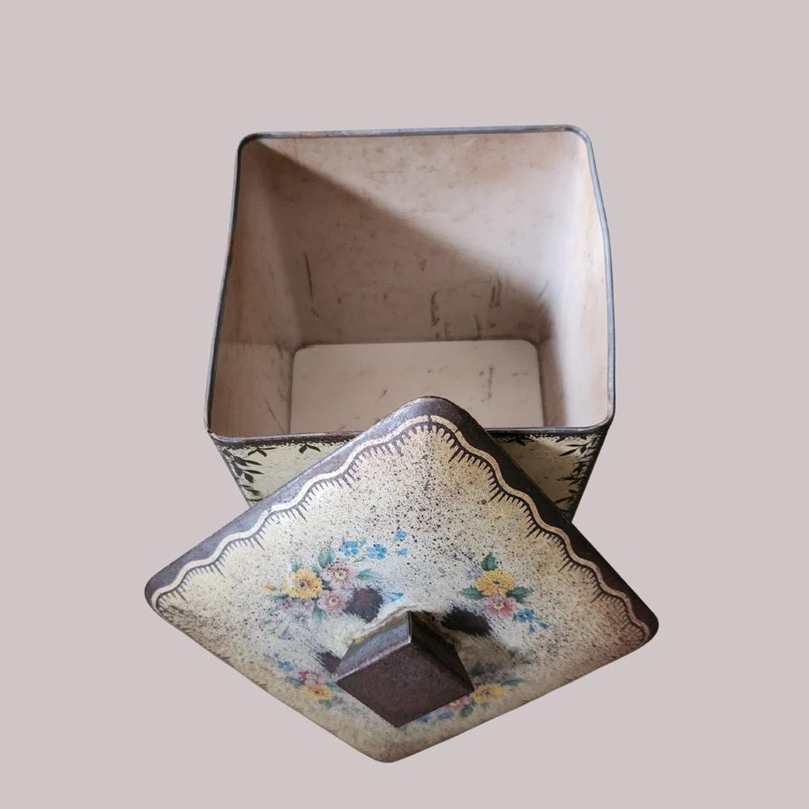 Vintage Romantic Scene Square Tin Mid 20th Century Decorative Tea or ...