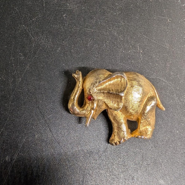 Elephant Brooch' - Etsy