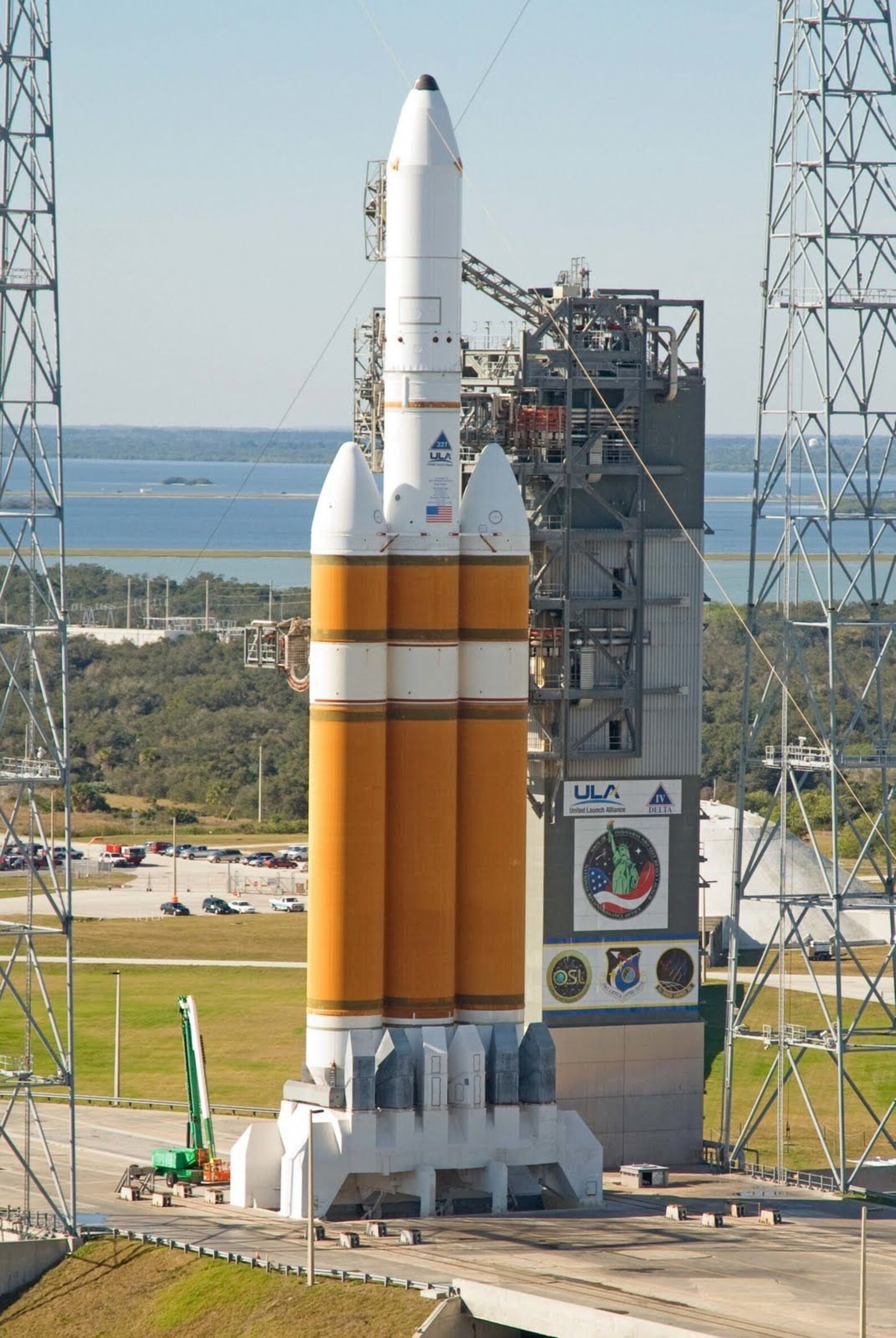 United Launch Alliance (ULA) "delta IV Heavy" Rocket in ...