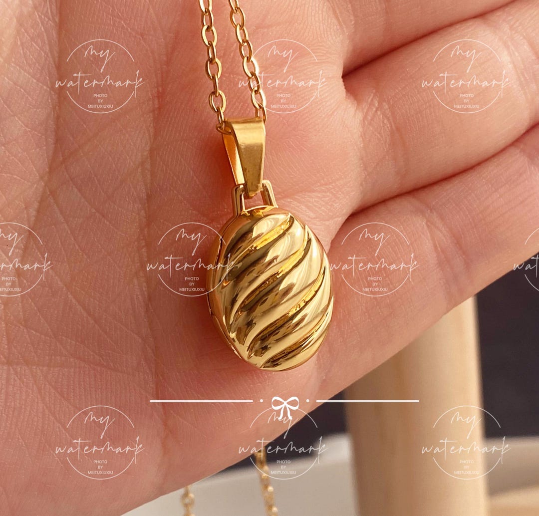 Hand Engraved Oval Locket Necklace in 18K Gold,photo Locket for Mother ...