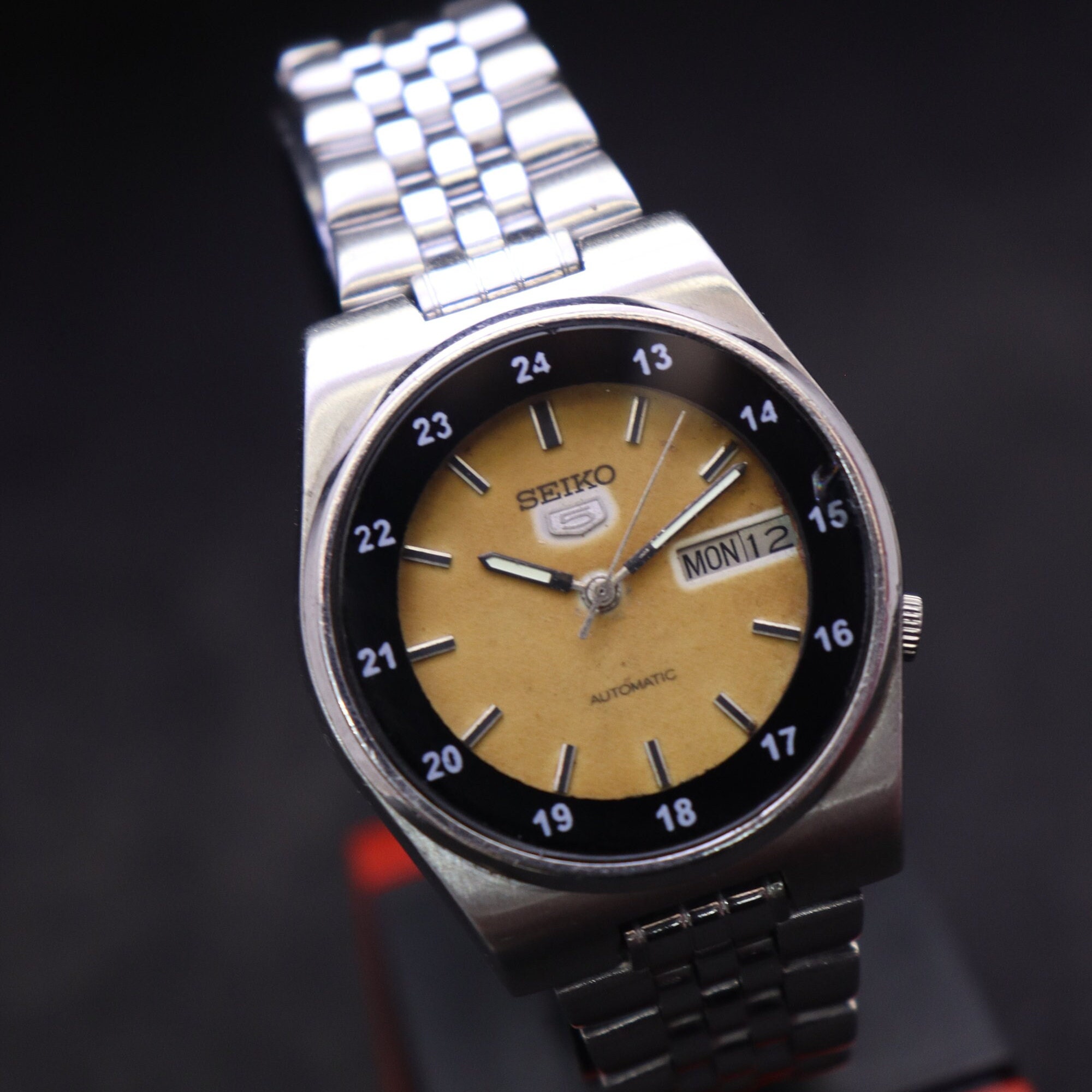 Vintage Seiko 5 Automatic Day Date Movement No. 7009A Japan Made Men's ...