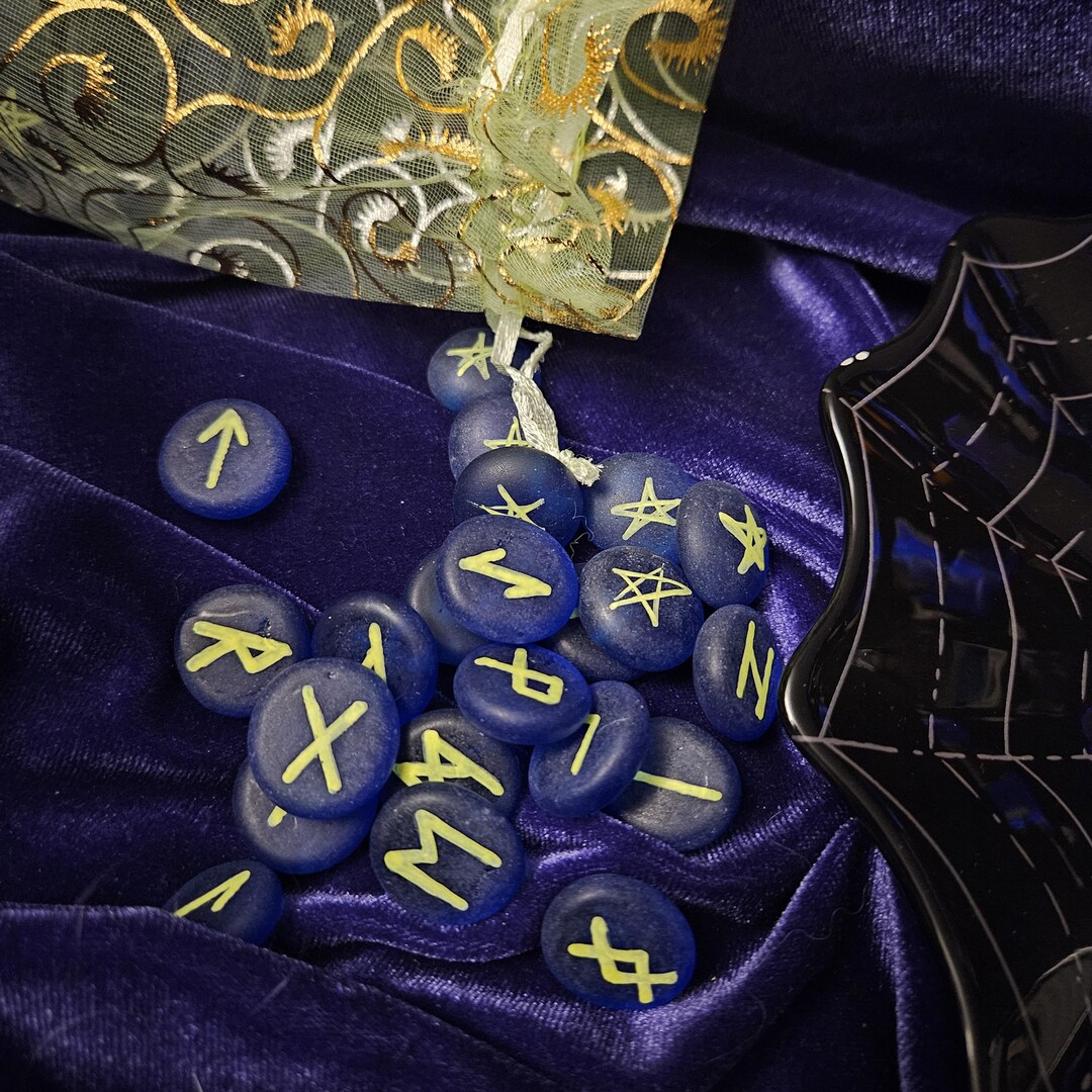 Elder Futhark Runes | Blue Runes | Star Runes | Casting Runes | Runes ...