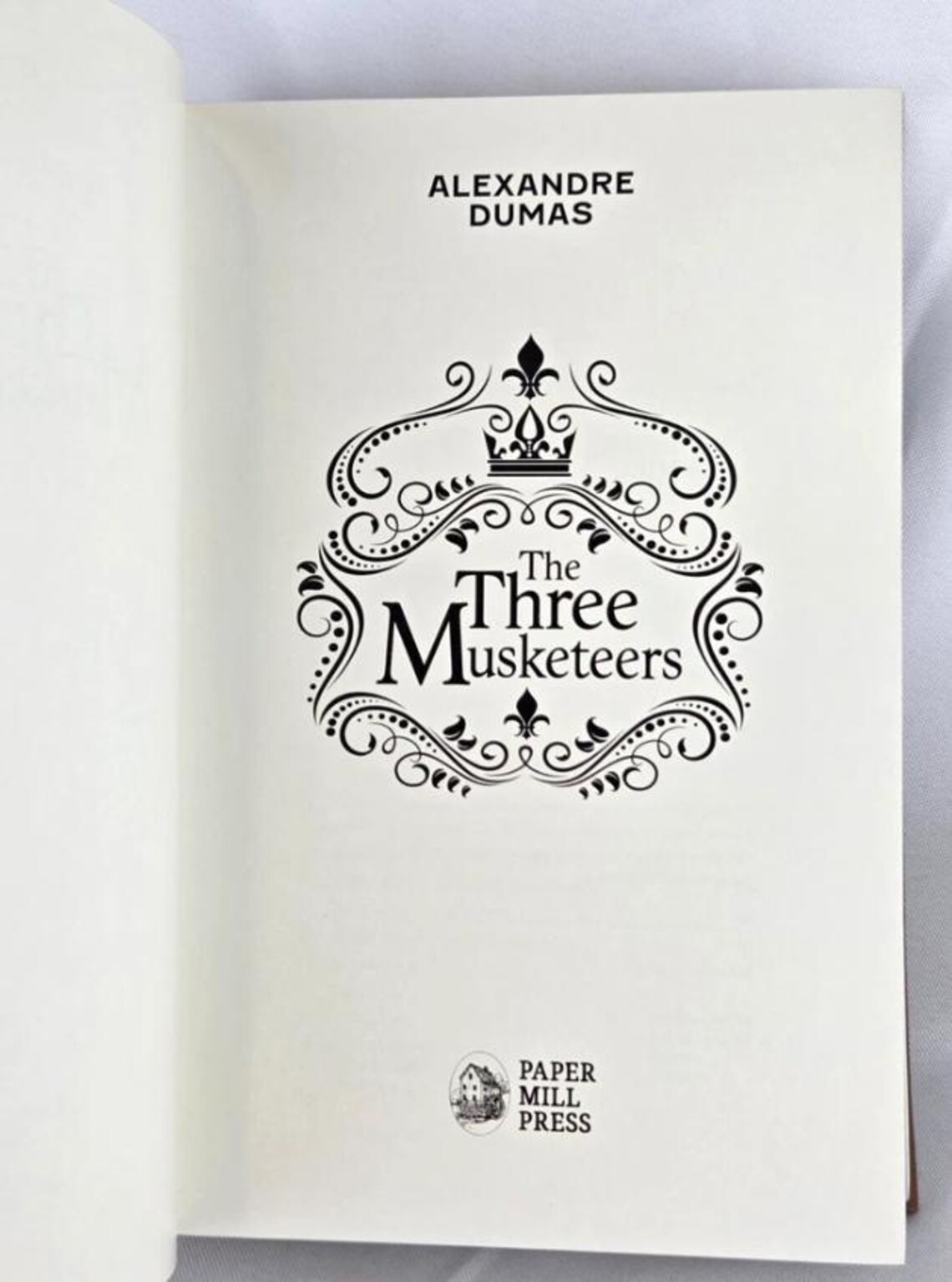 The THREE MUSKETEERS by Alexandre Dumas Deluxe Prestige Collection ...