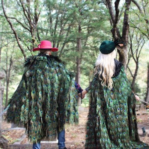 Romantic Highlander Renaissance EXTRA FULL Peacock Feather Cape for Men ...