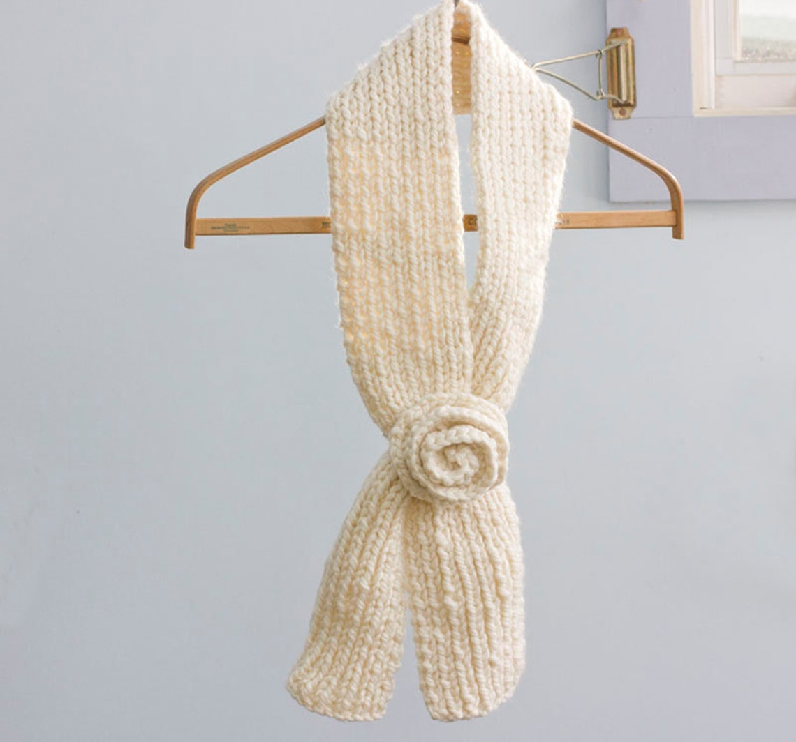 Hand Knit Key Hole Scarf Keyhole Flower Scarf Choose Color - Etsy