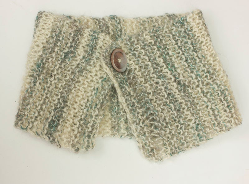 Handspun Wool Neck Scarf Button Neckwarmer off White Pale - Etsy