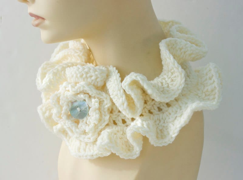 Easy Crochet Pattern for Buttoned Cowl Ruffled Neck Scarf - Etsy