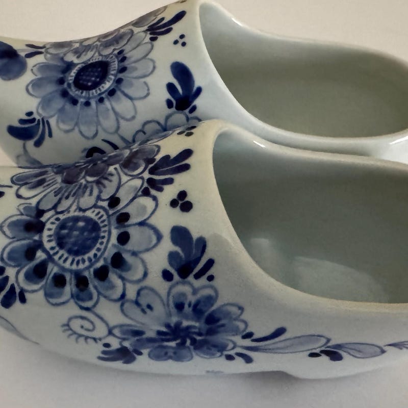Delft Shoe - Etsy