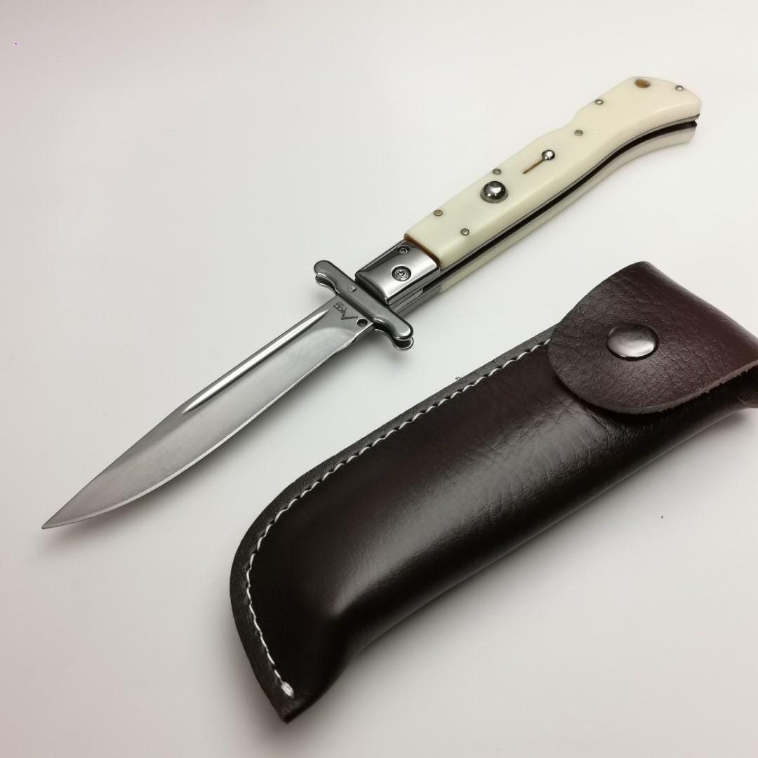 Vintage Gangster Style Knife. Classic Bowie Blade Pocket Knife. Man's ...