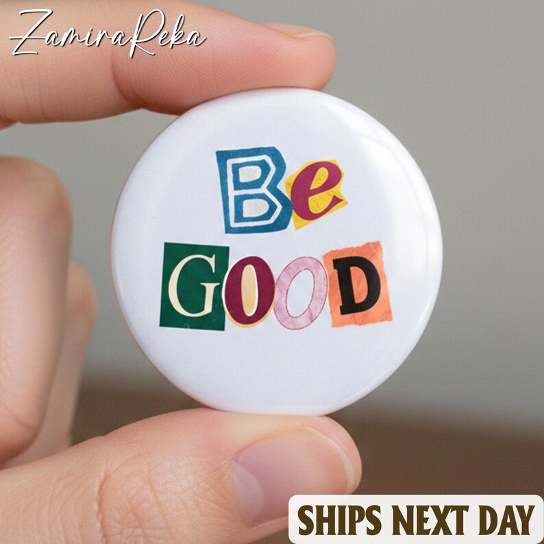 "Gerechtigkeit für Renee Nicole Good Button: ""Be Good"" Button." - Etsy.de