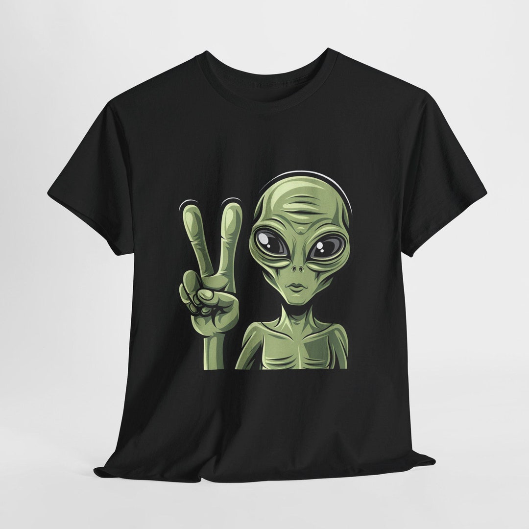 Y2K Alien With Peace Sign Retro Futuristic T-shirt Trendy Y2K Alien ...
