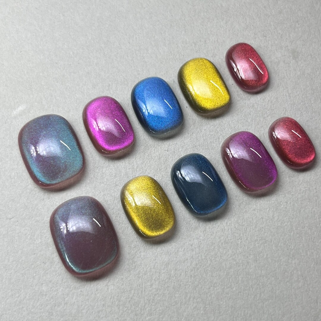 Sweet and Fresh Look Dreamy Rainbow Cat's Eye Gel Nails | Press-on ...