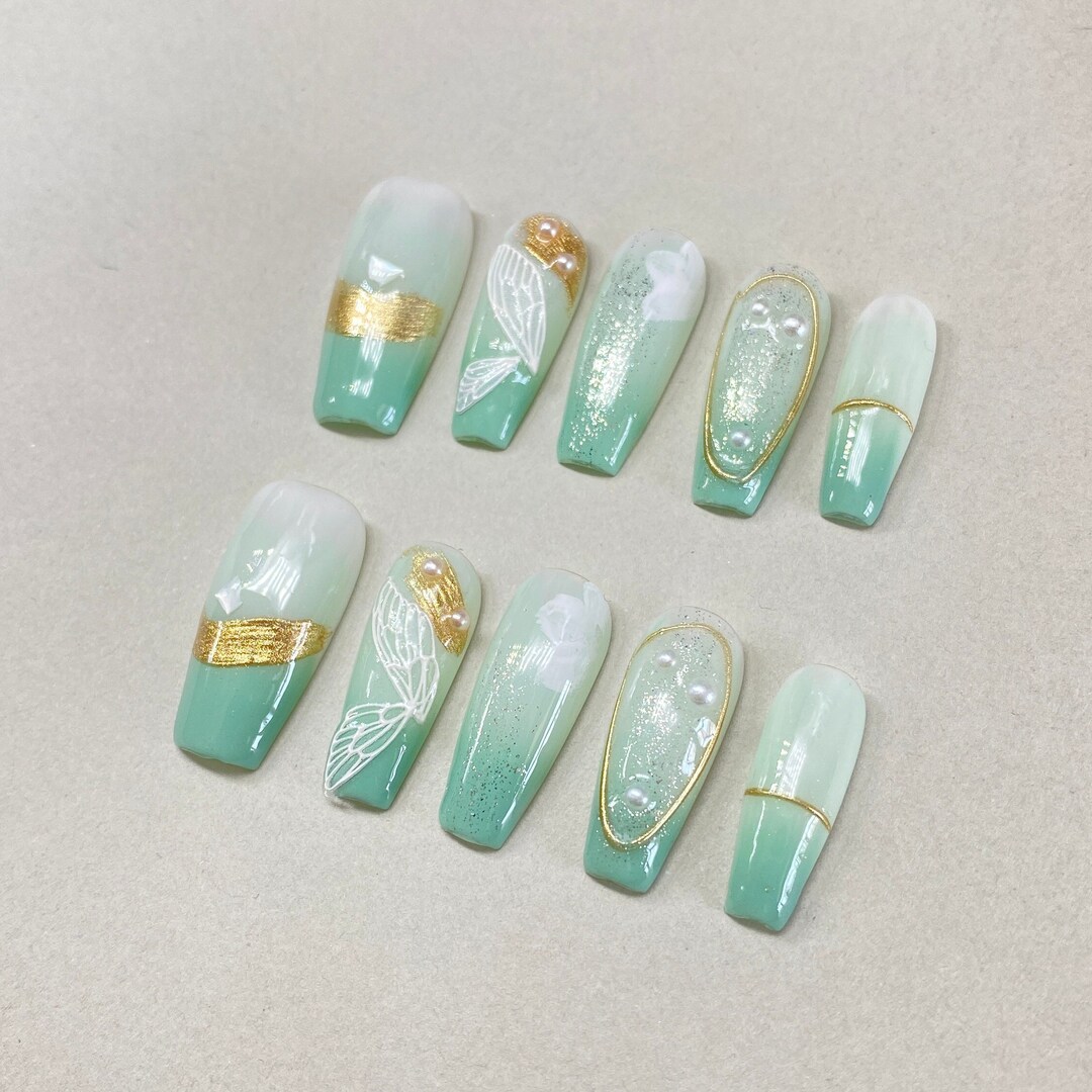 Green Butterfly Gilt Disc Gel Nails |100% Handmade Nails | Hand Painted ...
