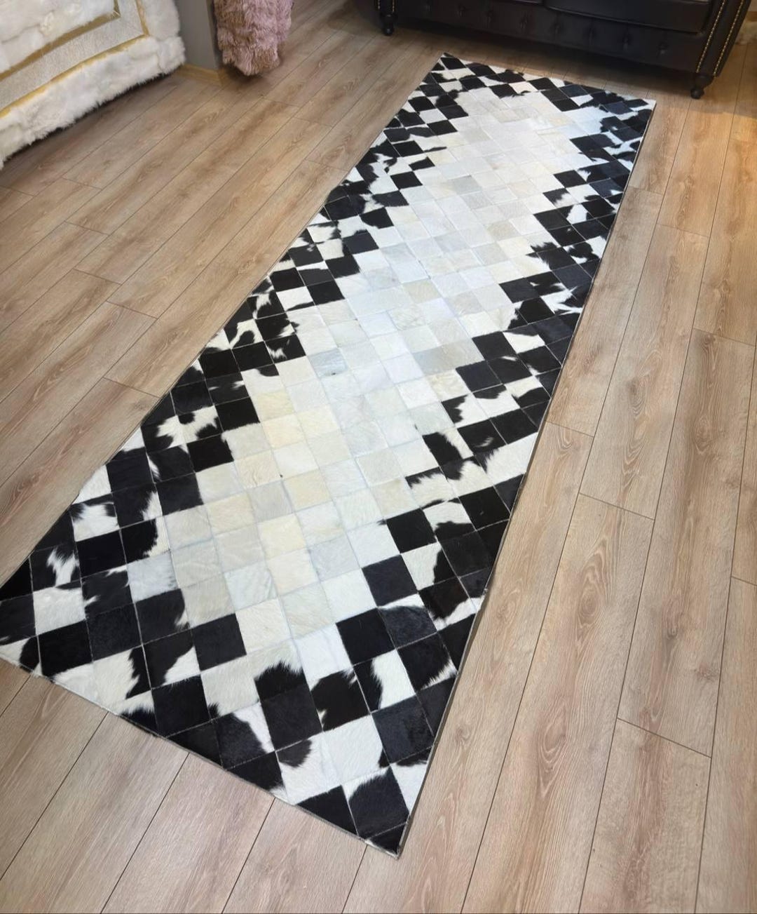 Luxury Black White Runner Cowhide Area Rug for Decoration, Cowhide ...
