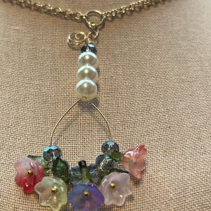 Flowers and Pearls Wire Wrapped Bouquet . Add Coupon Code : SHOP10 for ...