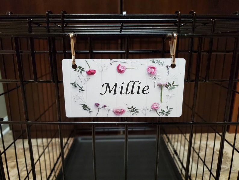 Roses on White Crate Tag Personalized With Your Dog's Name - Etsy