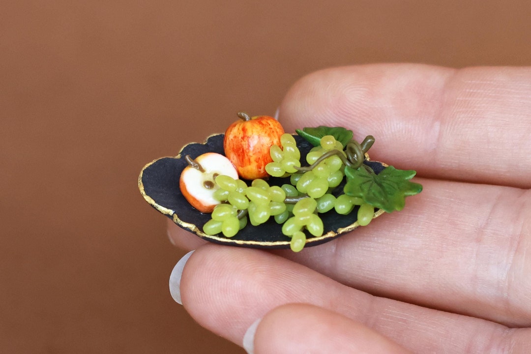 Miniature Fruit Plate, Mini Grape Decor, Dollhouse Decor Diorama, Apple ...