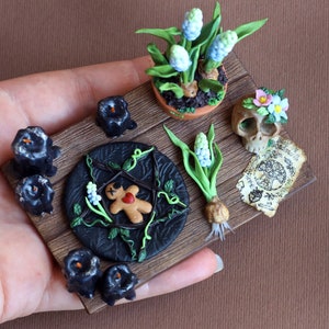 Kind Witch Table for Rituals, Miniature for Dollhouse, Scale 1:12 ...