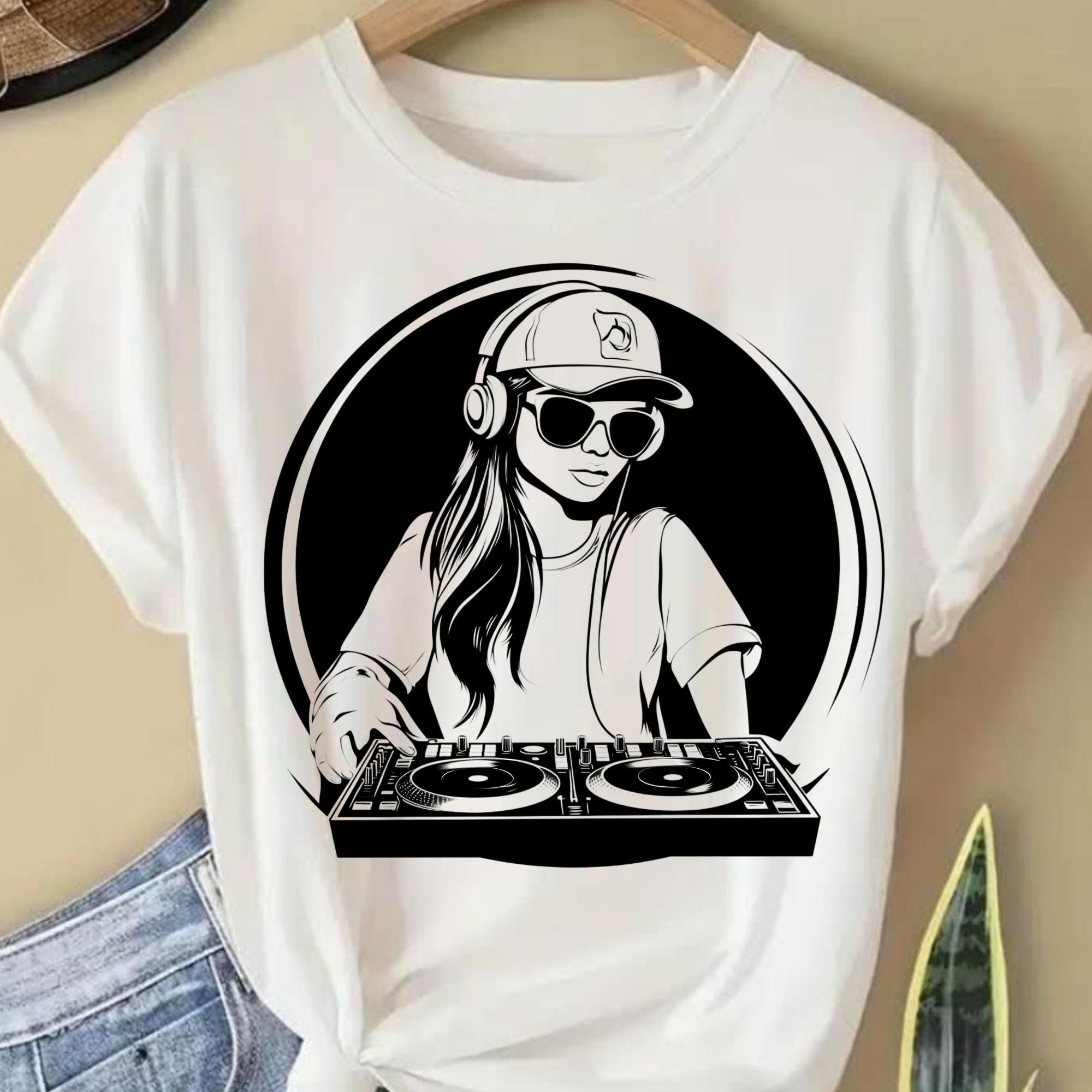 Retro Female DJ Line Art PNG: Music Lover Gift (digital Download) - Etsy