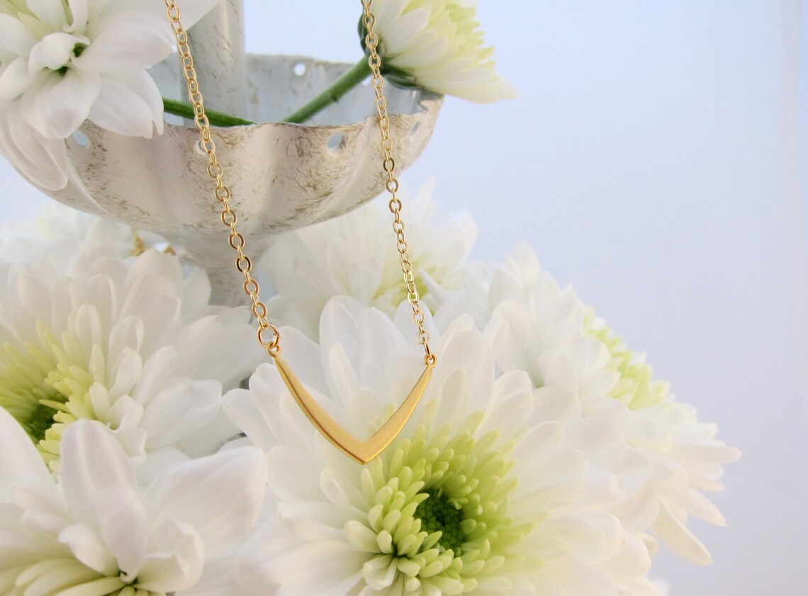 V Shaped Matte Gold Chain Necklace Perfect to Layer Single - Etsy