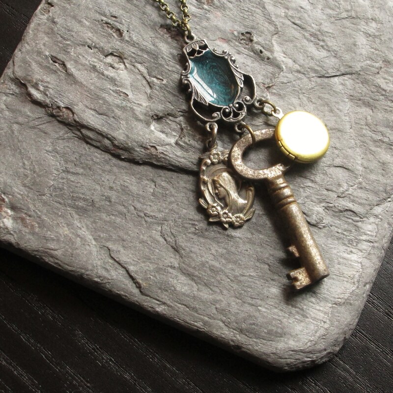 Vintage Key Necklace - Etsy