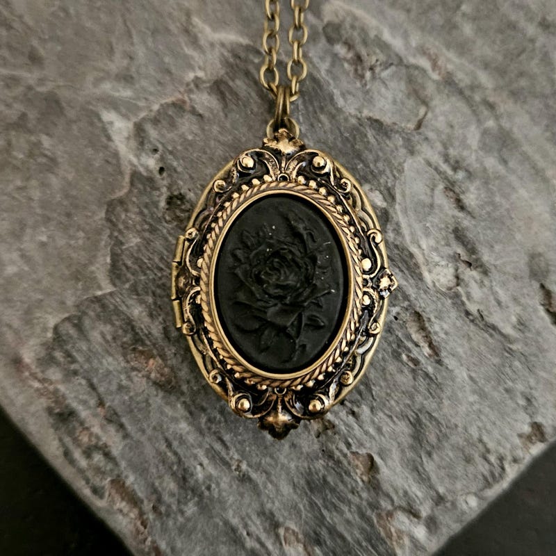 Gothic Locket - Etsy