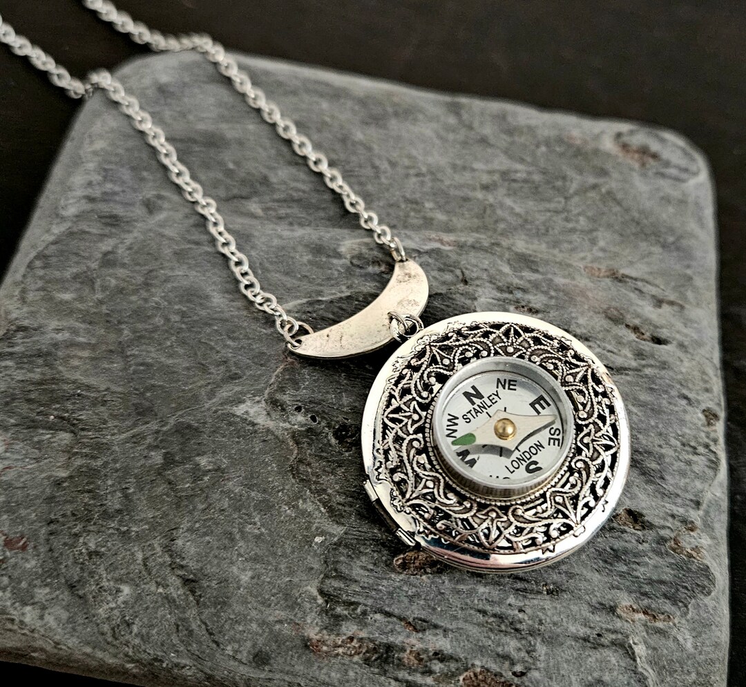 Working Compass Locket Necklace Antique Brass Round Locket - Etsy