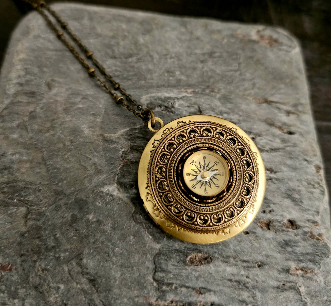 Working Compass Locket, Round Nautical Locket, Travel Locket, Gift for ...