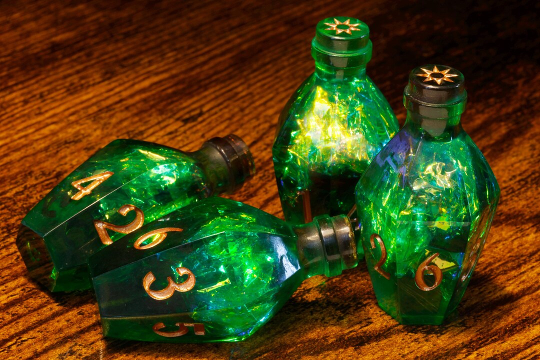 Verdant Tonic D6 Potion Dice - Green With Holographic Foil for Dnd and ...