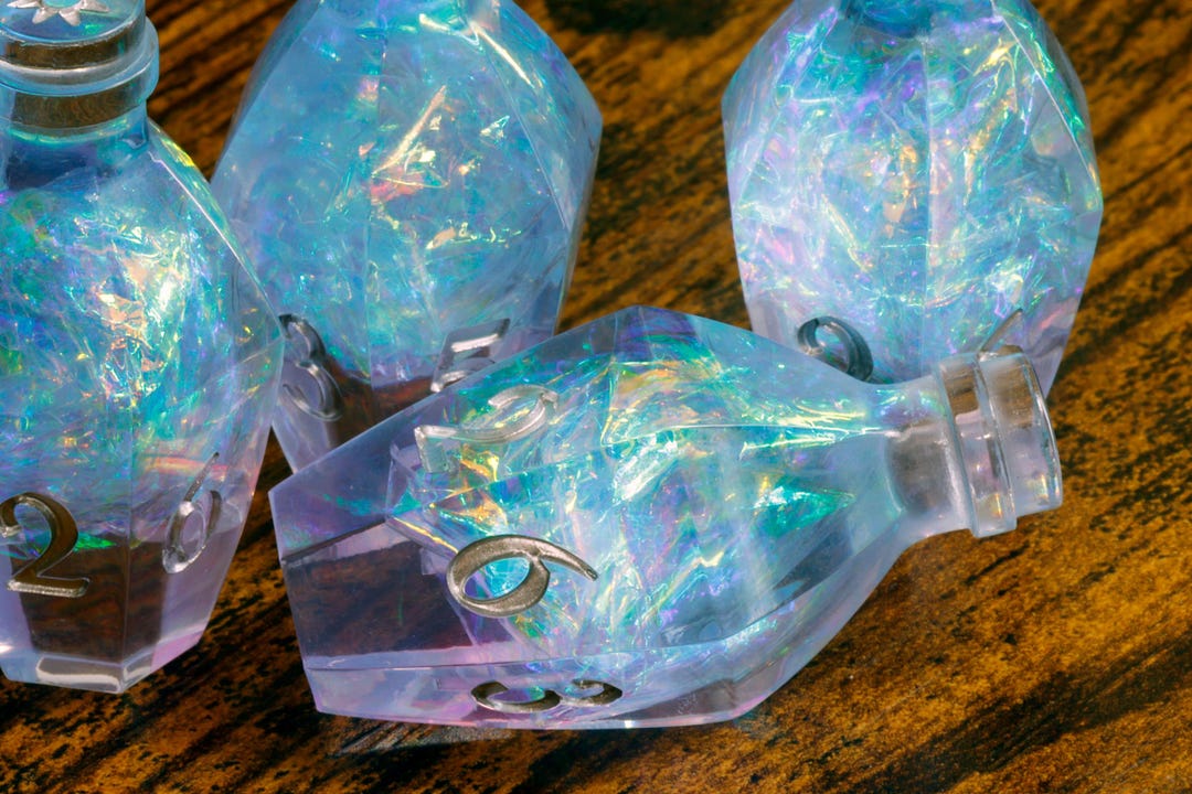 Frostfire Elixir D6 Potion Dice - Blue With Holographic Foil for Dnd ...