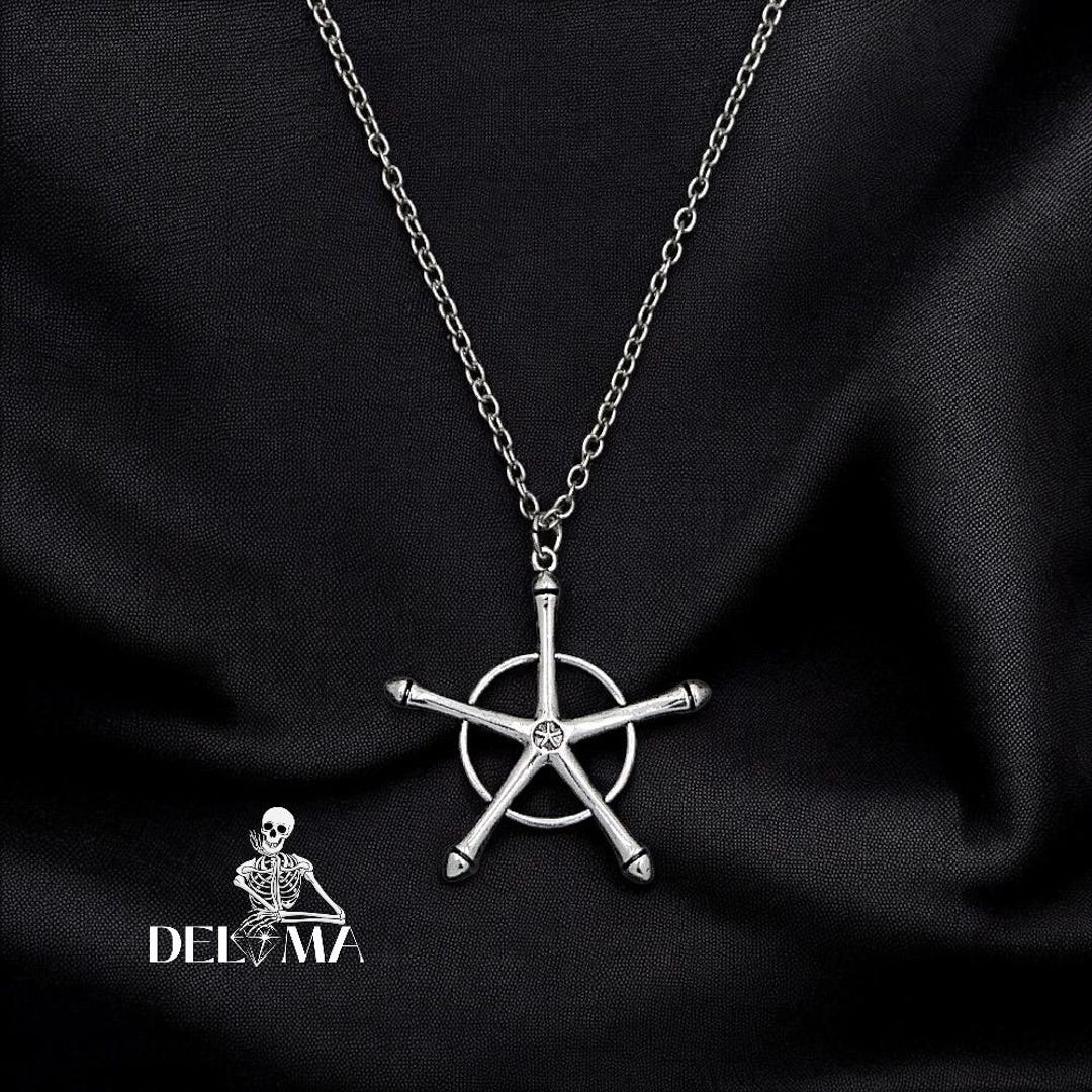 Anime Quincy Uryuu Ishida Necklace - Cosplay Ginreigojiaku Amulet ...
