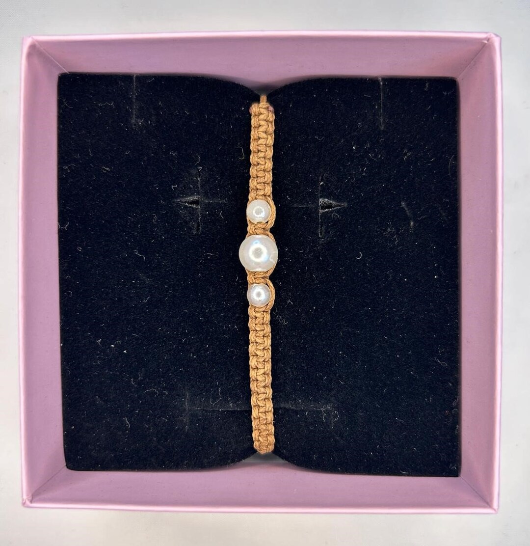 Hadas: Brown Thread and White Pearls - Etsy