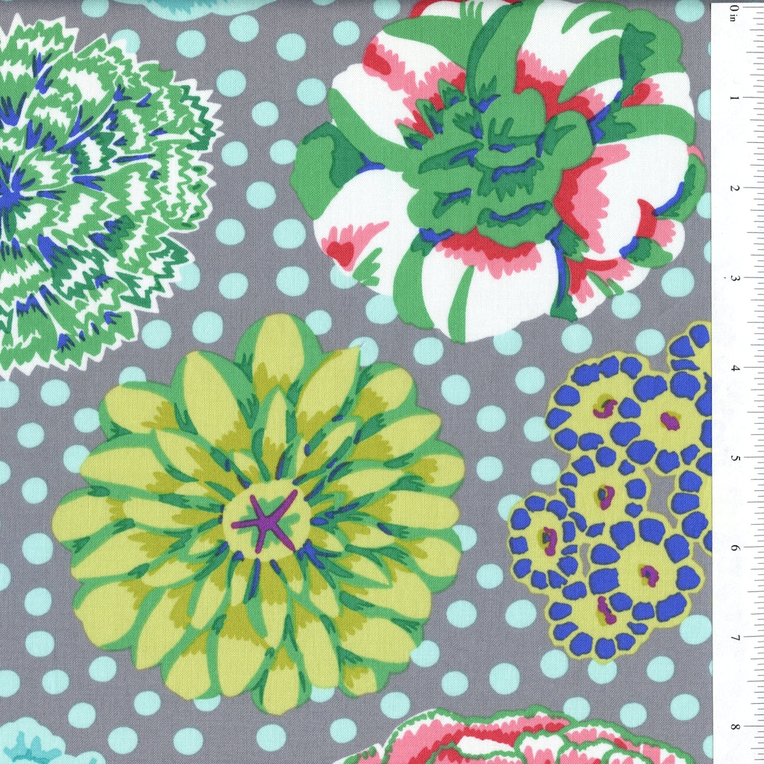 End of Bolt August 2022 Big Blooms in Pastel by Kaffe Fassett Last 22 ...