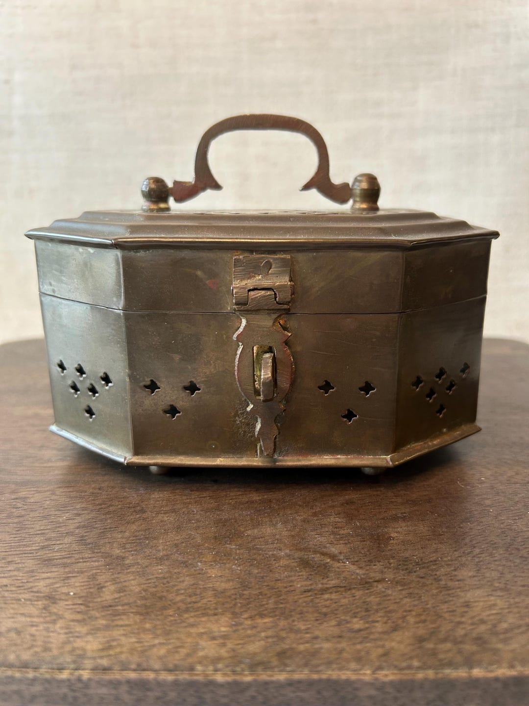 Vintage Brass Cricket Box. Solid Brass Made in India Cricket Box. Top ...