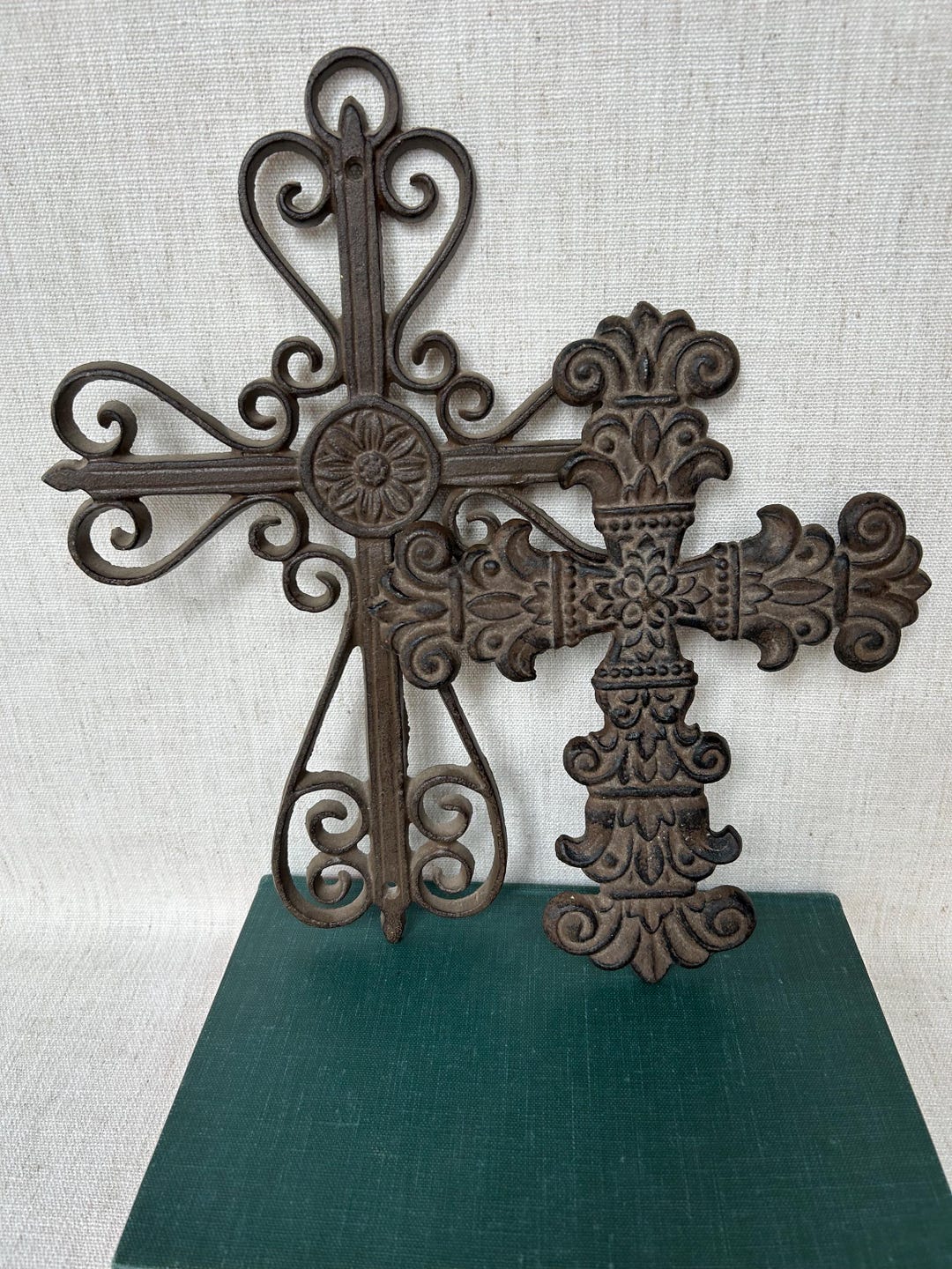 Set of 2 Cast Iron Crosses - Etsy