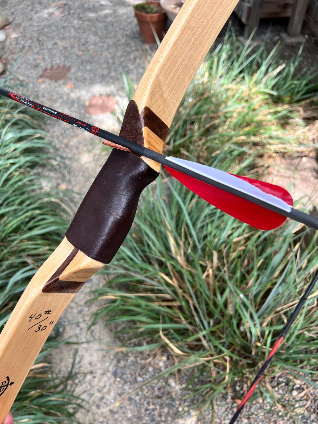 Handmade Maple Longbow – Traditional Archery, 35/40lb Draw Weight - Etsy