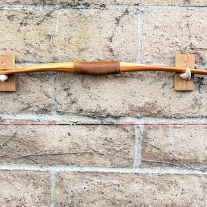 Handmade Yew Wood English Longbow: 52 Lb Draw - Etsy