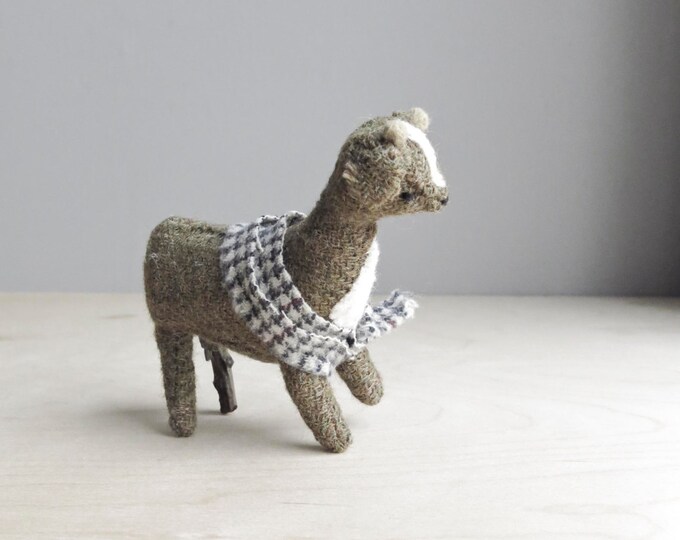Hobble Goat / a Peg Leg Farm Goat / Soft Sculpture Animal Softie - Etsy