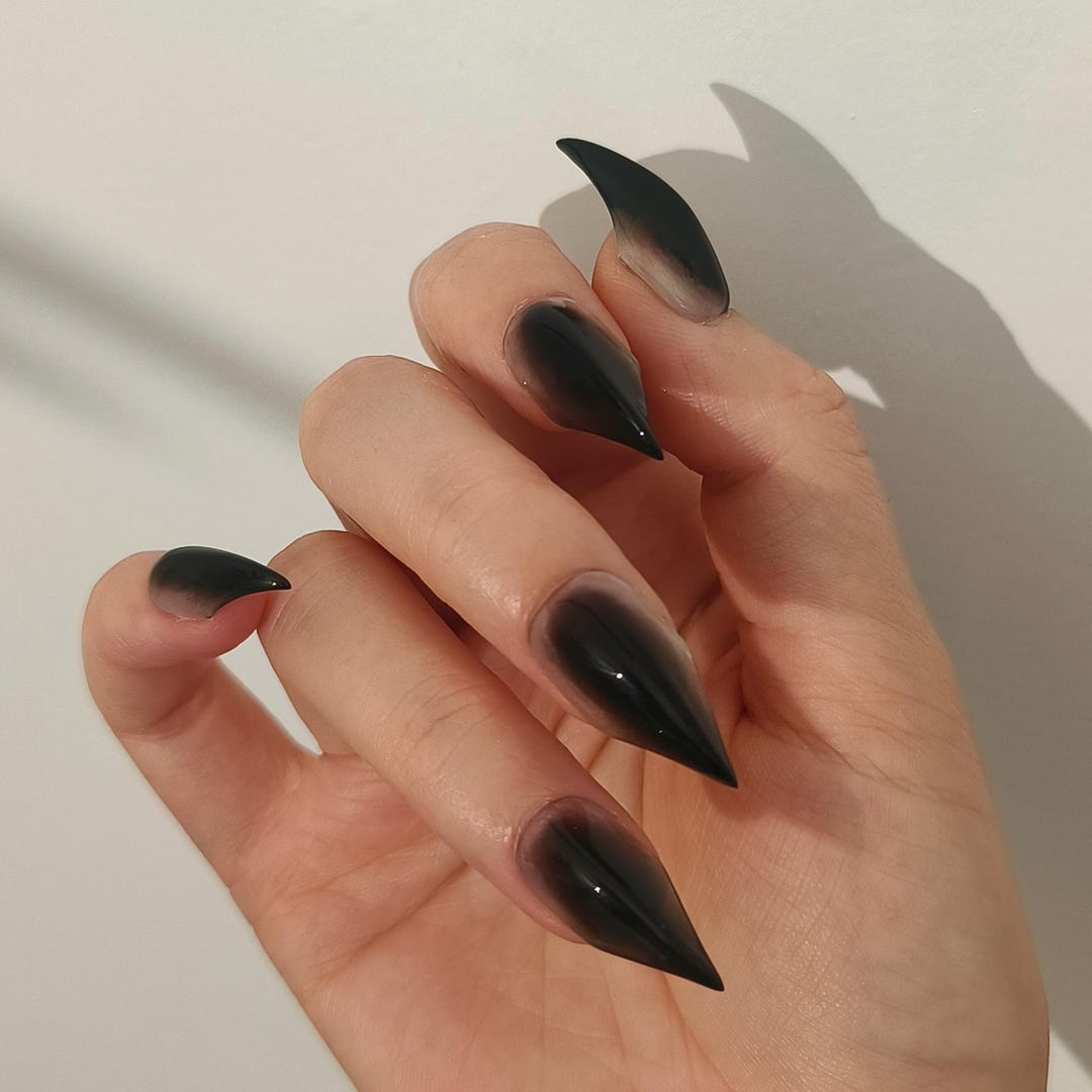 Black Gradient Fox Claw Press on Nails, Sharp Gothic Nails - Etsy
