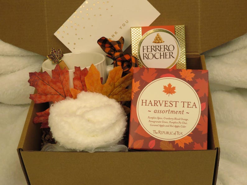 Cozy Fall Gift Box: Mug, Blanket, Tea & Treats - Etsy