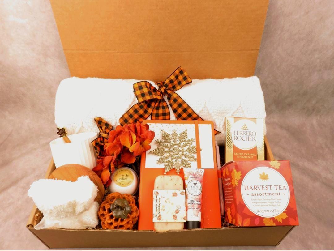 Cozy Fall Gift Box: Mug, Blanket, Tea & Treats - Etsy